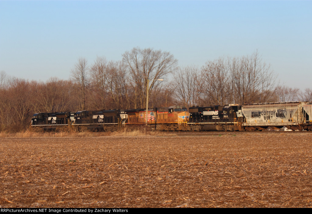 NS 2713 1075 UP 5952 NS 5102